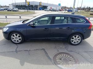 Zils Volvo V60 2013 Jēkabpils, ar dzinēja tilpumu 2.00 L un nobraukumu 327 tūkst. km par 3700 €, foto 3 vietnē AUTOMOTO.COM.LV