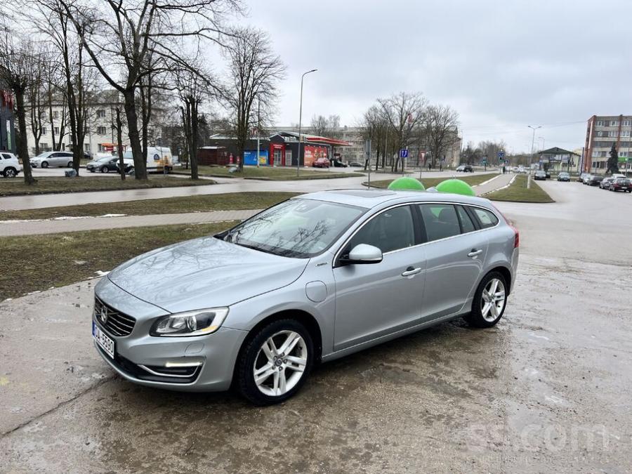 Zils Volvo V60 2013 Rēzekne, ar dzinēja tilpumu 2.40 L un nobraukumu 0 tūkst. km par 6950 €, foto 8 vietnē AUTOMOTO.COM.LV