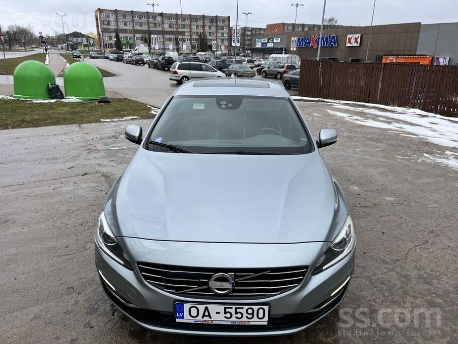 Zils Volvo V60 2013 Rēzekne, ar dzinēja tilpumu 2.40 L un nobraukumu 0 tūkst. km par 6950 €, foto 9 vietnē AUTOMOTO.COM.LV