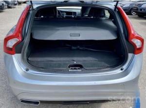 Zils Volvo V60 2013 Rēzekne, ar dzinēja tilpumu 2.40 L un nobraukumu 0 tūkst. km par 6950 €, foto 17 vietnē AUTOMOTO.COM.LV