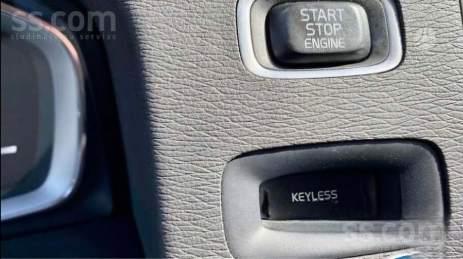 Zils Volvo V60 2013 Rēzekne, ar dzinēja tilpumu 2.40 L un nobraukumu 0 tūkst. km par 6950 €, foto 23 vietnē AUTOMOTO.COM.LV