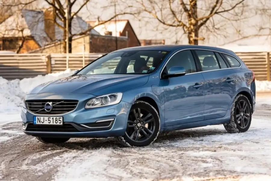 Синий Вольво B60 2013 в Елгава, объемом двигателя 2.40 л и пробегом 275 тыс. км за 14300 €, фото 1 на AUTOMOTO.COM.LV