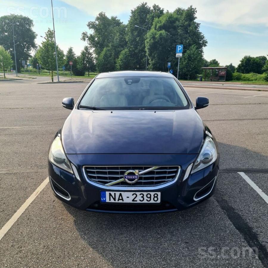 Синий Вольво B60 2013 в Даугавпилс, объемом двигателя 2.00 л и пробегом 295 тыс. км за 4600 €, фото 1 на AUTOMOTO.COM.LV