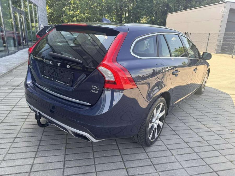 Синий Вольво B60 2013 в Каунас, объемом двигателя 2.40 л и пробегом 319 тыс. км за 6500 €, фото 5 на AUTOMOTO.COM.LV