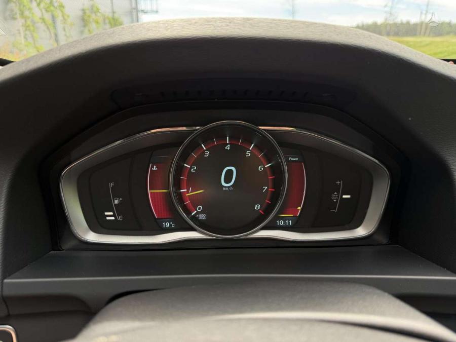Blue Volvo V60 2013 in Vilnius, with an engine capacity of 1.60 L and mileage of 377 thousand km for 3999 €, photo 3 on AUTOMOTO.COM.LV