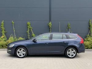 Blue Volvo V60 2013 in Vilnius, with an engine capacity of 1.60 L and mileage of 377 thousand km for 3999 €, photo 8 on AUTOMOTO.COM.LV
