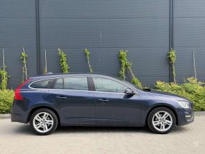 Blue Volvo V60 2013 in Vilnius, with an engine capacity of 1.60 L and mileage of 377 thousand km for 3999 €, photo 12 on AUTOMOTO.COM.LV