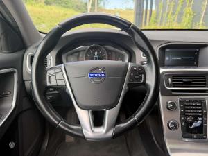 Blue Volvo V60 2013 in Vilnius, with an engine capacity of 1.60 L and mileage of 377 thousand km for 3999 €, photo 15 on AUTOMOTO.COM.LV