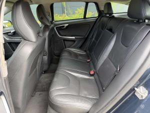 Blue Volvo V60 2013 in Vilnius, with an engine capacity of 1.60 L and mileage of 377 thousand km for 3999 €, photo 17 on AUTOMOTO.COM.LV