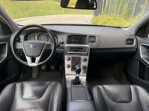 Blue Volvo V60 2013 in Vilnius, with an engine capacity of 1.60 L and mileage of 377 thousand km for 3999 €, photo 18 on AUTOMOTO.COM.LV