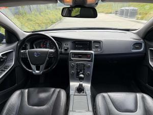 Blue Volvo V60 2013 in Vilnius, with an engine capacity of 1.60 L and mileage of 377 thousand km for 3999 €, photo 20 on AUTOMOTO.COM.LV