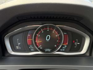 Blue Volvo V60 2013 in Vilnius, with an engine capacity of 1.60 L and mileage of 377 thousand km for 3999 €, photo 22 on AUTOMOTO.COM.LV