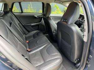 Blue Volvo V60 2013 in Vilnius, with an engine capacity of 1.60 L and mileage of 377 thousand km for 3999 €, photo 29 on AUTOMOTO.COM.LV