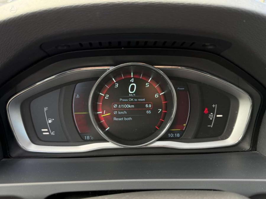 Blue Volvo V60 2013 in Vilnius, with an engine capacity of 1.60 L and mileage of 377 thousand km for 3999 €, photo 31 on AUTOMOTO.COM.LV