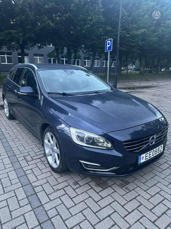 Синий Вольво B60 2013 в Ионава, объемом двигателя 2.40 л и пробегом 300 тыс. км за 6000 €, фото 1 на AUTOMOTO.COM.LV