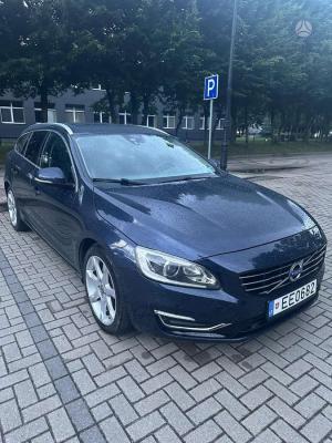 Blue Volvo V60 2013 in Jonava, with an engine capacity of 2.40 L and mileage of 300 thousand km for 6000 €, photo  on AUTOMOTO.COM.LV