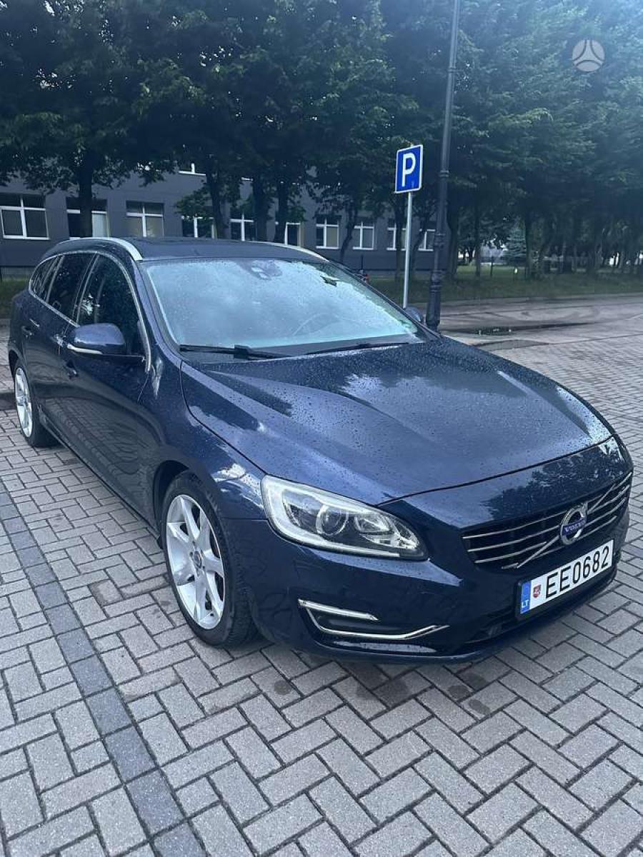Синий Вольво B60 2013 в Ионава, объемом двигателя 2.40 л и пробегом 300 тыс. км за 6000 €, фото 1 на AUTOMOTO.COM.LV