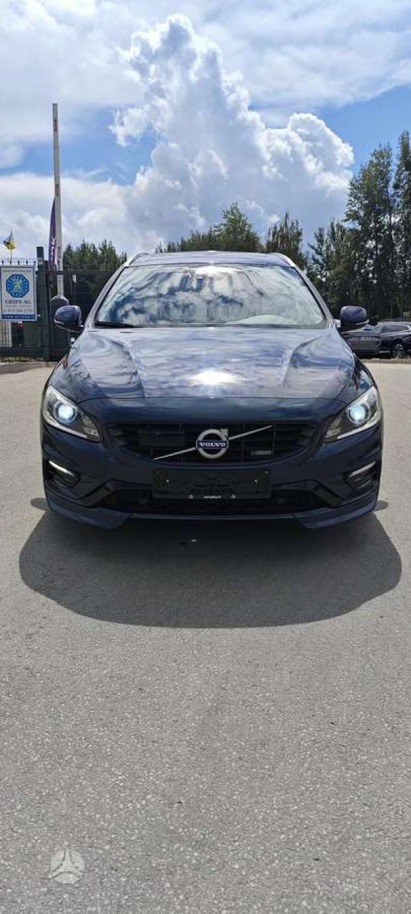 Blue Volvo V60 2013 in Kaunas, with an engine capacity of 2.40 L and mileage of 252 thousand km for 5999 €, photo 3 on AUTOMOTO.COM.LV