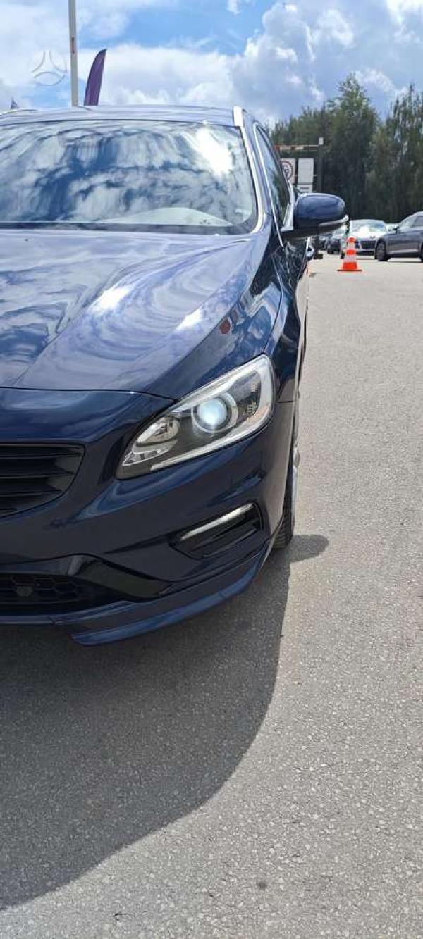 Blue Volvo V60 2013 in Kaunas, with an engine capacity of 2.40 L and mileage of 252 thousand km for 5999 €, photo 5 on AUTOMOTO.COM.LV