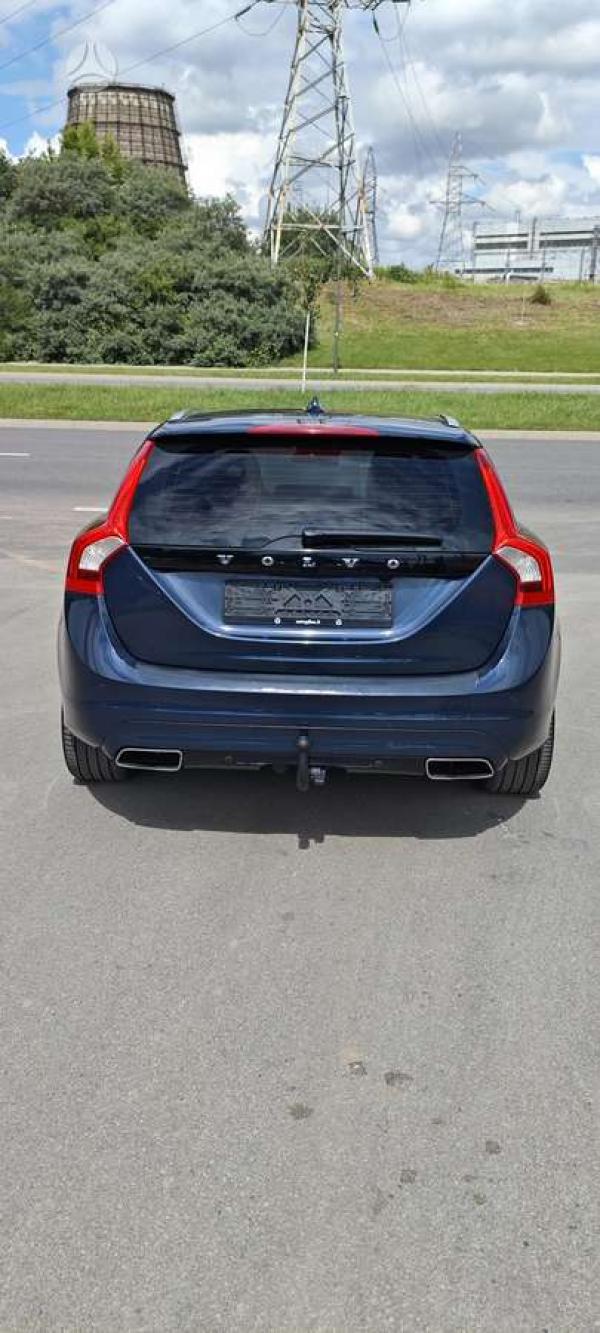 Blue Volvo V60 2013 in Kaunas, with an engine capacity of 2.40 L and mileage of 252 thousand km for 5999 €, photo 8 on AUTOMOTO.COM.LV