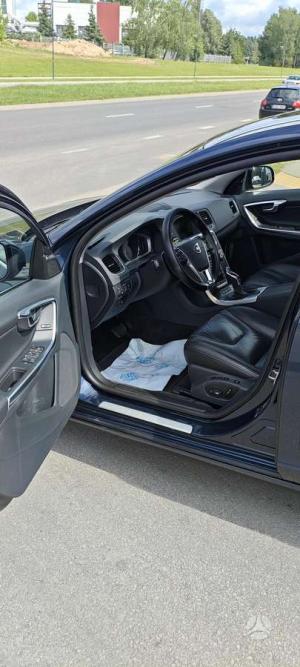 Zils Volvo V60 2013 Kauņa, ar dzinēja tilpumu 2.40 L un nobraukumu 252 tūkst. km par 5999 €, foto 12 vietnē AUTOMOTO.COM.LV