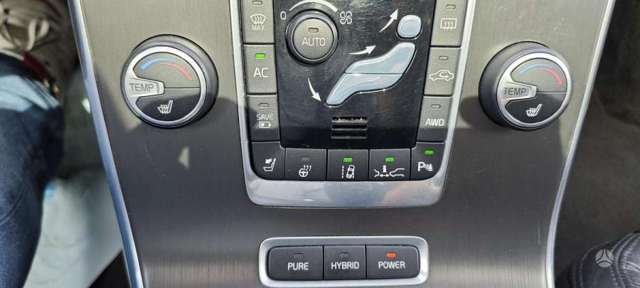 Zils Volvo V60 2013 Kauņa, ar dzinēja tilpumu 2.40 L un nobraukumu 252 tūkst. km par 5999 €, foto 21 vietnē AUTOMOTO.COM.LV