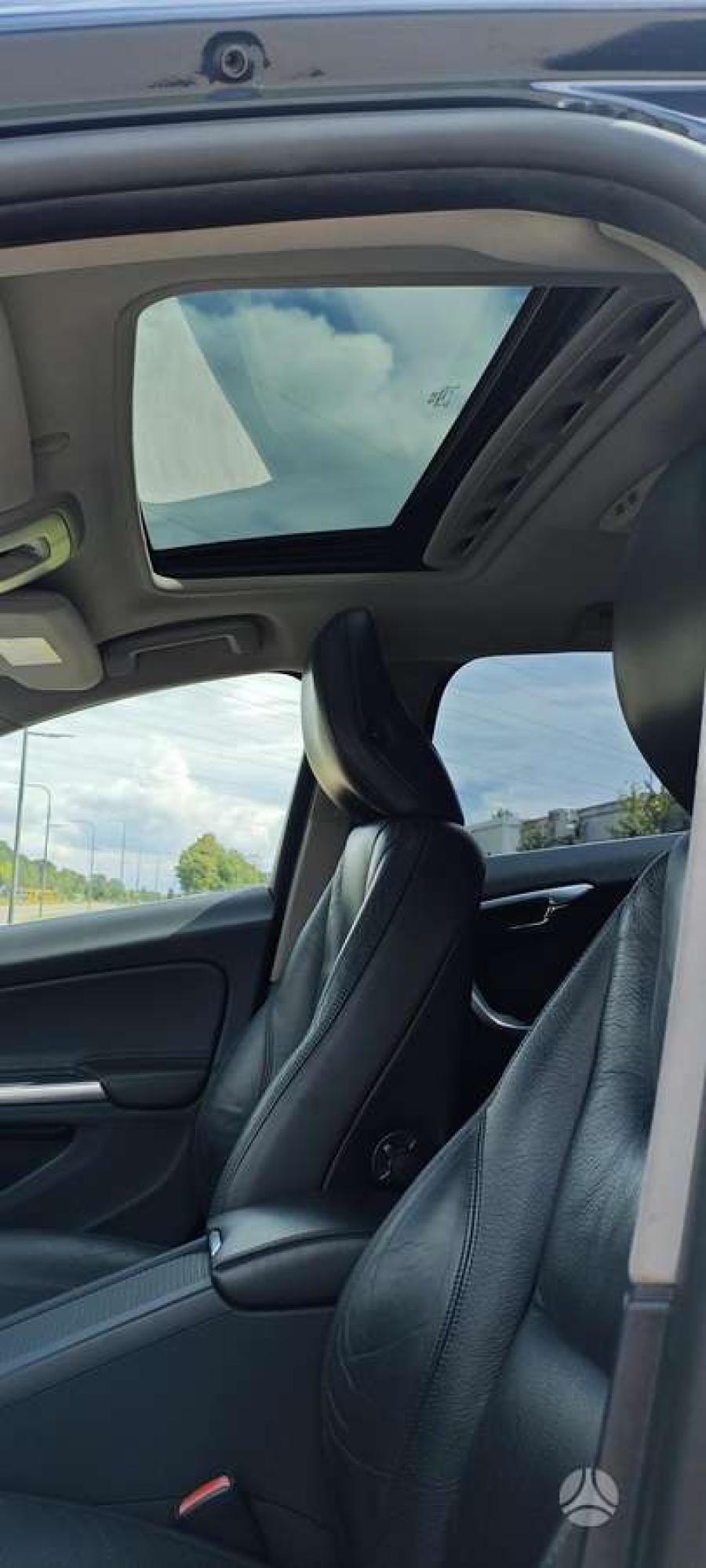 Zils Volvo V60 2013 Kauņa, ar dzinēja tilpumu 2.40 L un nobraukumu 252 tūkst. km par 5999 €, foto 26 vietnē AUTOMOTO.COM.LV