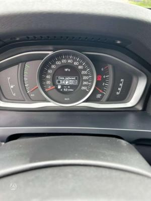 Blue Volvo V60 2013 in Vilnius, with an engine capacity of 1.56 L and mileage of 287 thousand km for 6690 €, photo 8 on AUTOMOTO.COM.LV