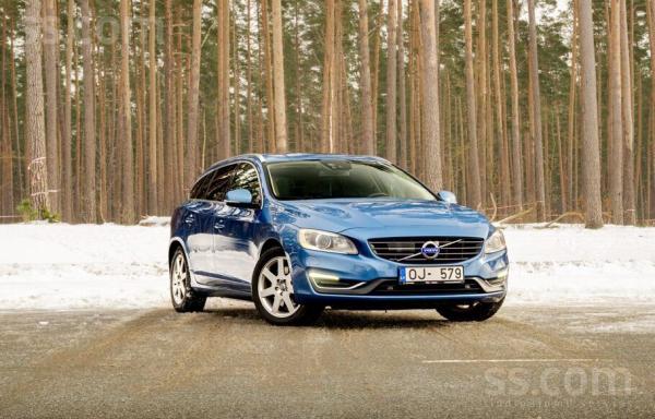 Zils Volvo V60 2013 Rīga, ar dzinēja tilpumu 2.40 L un nobraukumu 334 tūkst. km par 4590 €, foto 1 vietnē AUTOMOTO.COM.LV