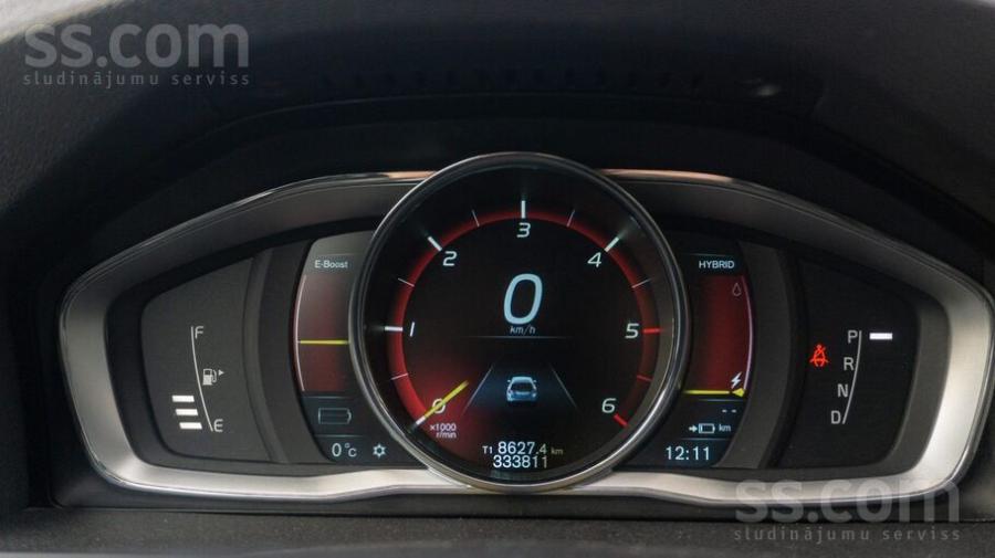 Zils Volvo V60 2013 Rīga, ar dzinēja tilpumu 2.40 L un nobraukumu 334 tūkst. km par 4590 €, foto 18 vietnē AUTOMOTO.COM.LV