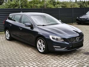 Blue Volvo V60 2013 in Klaipeda, with an engine capacity of 2.40 L and mileage of 298 thousand km for 6600 €, photo 3 on AUTOMOTO.COM.LV