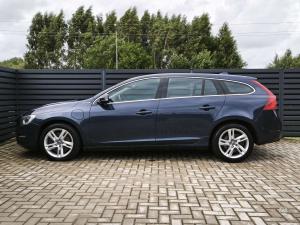 Blue Volvo V60 2013 in Klaipeda, with an engine capacity of 2.40 L and mileage of 298 thousand km for 6600 €, photo 15 on AUTOMOTO.COM.LV