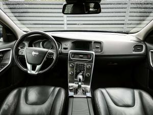 Blue Volvo V60 2013 in Klaipeda, with an engine capacity of 2.40 L and mileage of 298 thousand km for 6600 €, photo 16 on AUTOMOTO.COM.LV