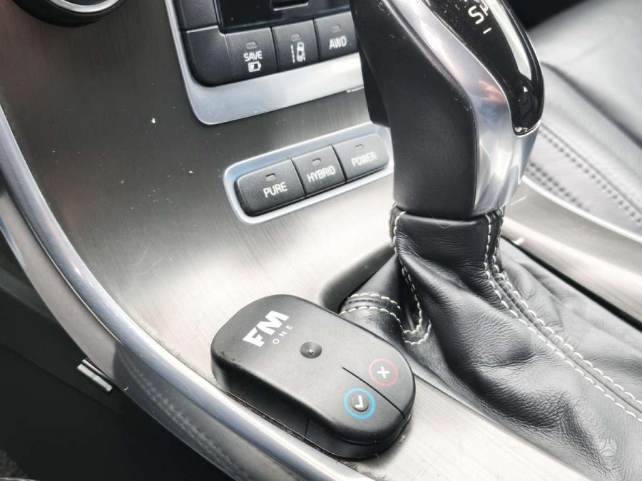 Blue Volvo V60 2013 in Klaipeda, with an engine capacity of 2.40 L and mileage of 298 thousand km for 6600 €, photo 22 on AUTOMOTO.COM.LV