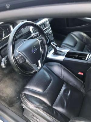 Zils Volvo V60 2013 Viļņa, ar dzinēja tilpumu 2.40 L un nobraukumu 247 tūkst. km par 8000 €, foto 6 vietnē AUTOMOTO.COM.LV