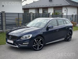 Zils Volvo V60 2013 Jelgava, ar dzinēja tilpumu 2.40 L un nobraukumu 263 tūkst. km par 8500 €, foto  vietnē AUTOMOTO.COM.LV