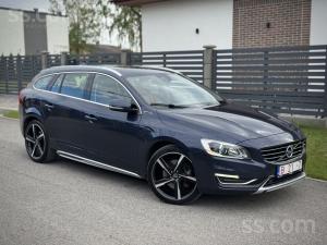 Zils Volvo V60 2013 Jelgava, ar dzinēja tilpumu 2.40 L un nobraukumu 263 tūkst. km par 8500 €, foto 6 vietnē AUTOMOTO.COM.LV