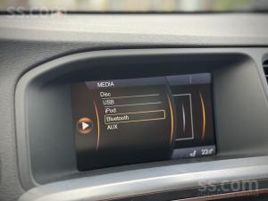 Zils Volvo V60 2013 Jelgava, ar dzinēja tilpumu 2.40 L un nobraukumu 263 tūkst. km par 8500 €, foto 18 vietnē AUTOMOTO.COM.LV