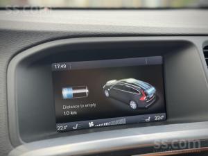 Zils Volvo V60 2013 Jelgava, ar dzinēja tilpumu 2.40 L un nobraukumu 263 tūkst. km par 8500 €, foto 19 vietnē AUTOMOTO.COM.LV