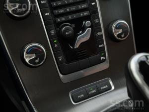Zils Volvo V60 2013 Jelgava, ar dzinēja tilpumu 2.40 L un nobraukumu 263 tūkst. km par 8500 €, foto 22 vietnē AUTOMOTO.COM.LV