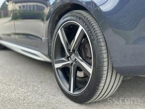 Zils Volvo V60 2013 Jelgava, ar dzinēja tilpumu 2.40 L un nobraukumu 263 tūkst. km par 8500 €, foto 23 vietnē AUTOMOTO.COM.LV