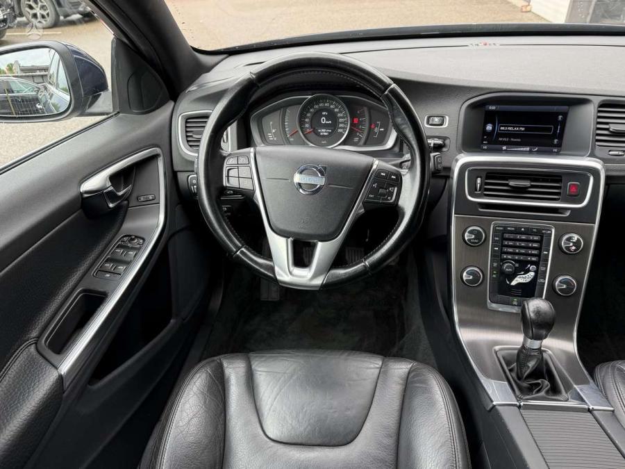 Синий Вольво B60 2013 в Утена, объемом двигателя 1.98 л и пробегом 317 тыс. км за 5350 €, фото 12 на AUTOMOTO.COM.LV