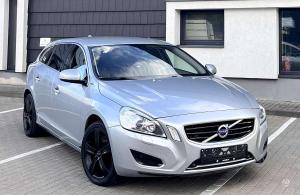 Blue Volvo V60 2013 in Kaunas, with an engine capacity of 2.40 L and mileage of 224 thousand km for 5799 €, photo  on AUTOMOTO.COM.LV