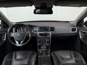 Zils Volvo V60 2013 Tallina, ar dzinēja tilpumu 2.40 L un nobraukumu 241 tūkst. km par 9900 €, foto 9 vietnē AUTOMOTO.COM.LV