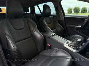 Zils Volvo V60 2013 Tallina, ar dzinēja tilpumu 2.40 L un nobraukumu 241 tūkst. km par 9900 €, foto 11 vietnē AUTOMOTO.COM.LV