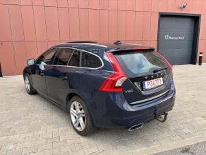 Zils Volvo V60 2013 Viļņa, ar dzinēja tilpumu 2.40 L un nobraukumu 237 tūkst. km par 7300 €, foto 5 vietnē AUTOMOTO.COM.LV