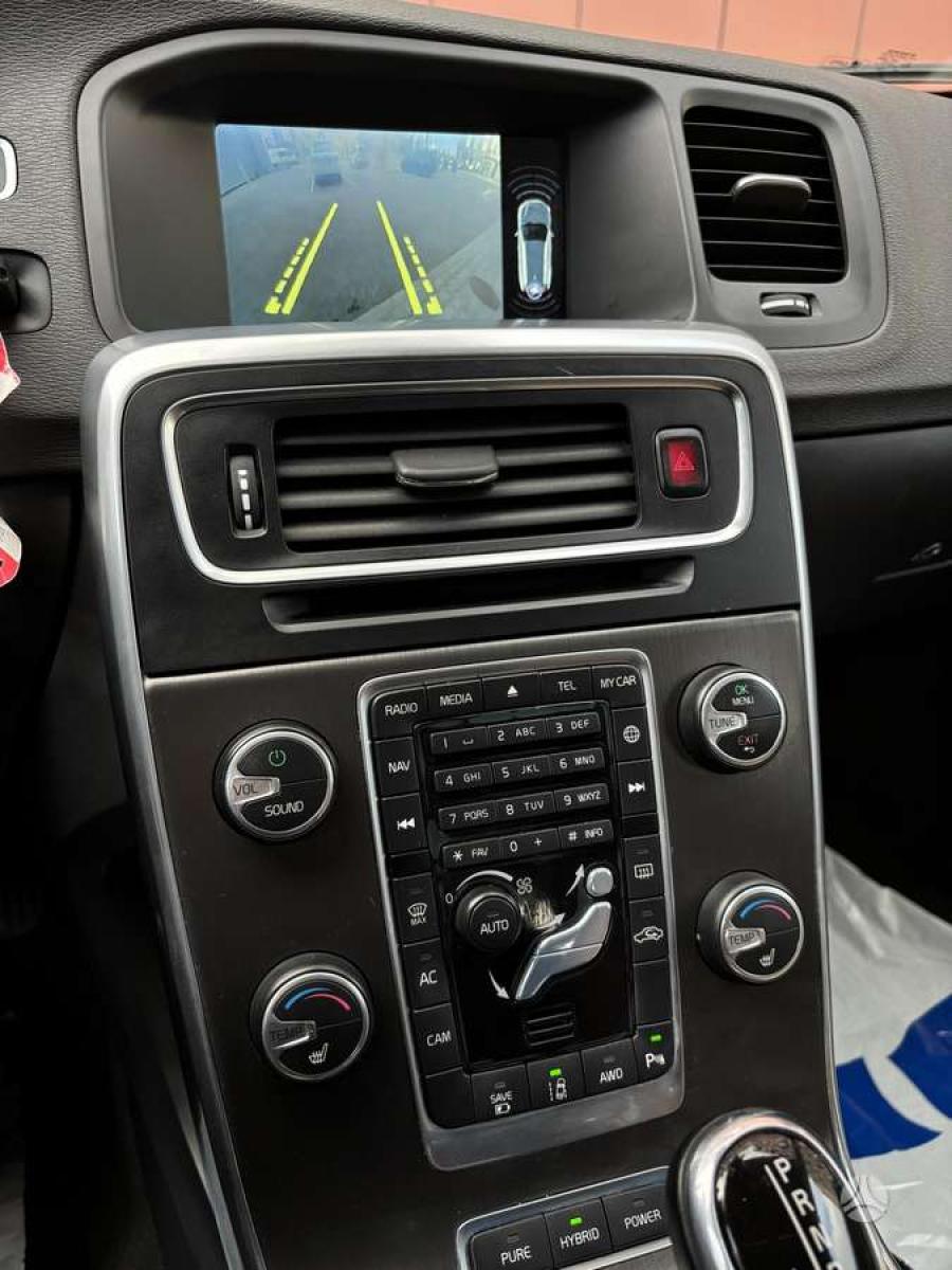 Zils Volvo V60 2013 Viļņa, ar dzinēja tilpumu 2.40 L un nobraukumu 237 tūkst. km par 7300 €, foto 10 vietnē AUTOMOTO.COM.LV