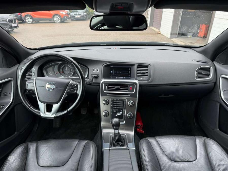 Zils Volvo V60 2013 Utena, ar dzinēja tilpumu 1.98 L un nobraukumu 317 tūkst. km par 5099 €, foto 12 vietnē AUTOMOTO.COM.LV