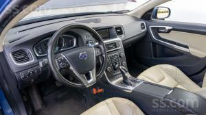 Zils Volvo V60 2013 Rīga, ar dzinēja tilpumu 2.40 L un nobraukumu 334 tūkst. km par 4590 €, foto 11 vietnē AUTOMOTO.COM.LV