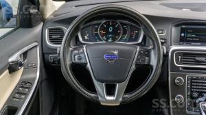 Zils Volvo V60 2013 Rīga, ar dzinēja tilpumu 2.40 L un nobraukumu 334 tūkst. km par 4590 €, foto 15 vietnē AUTOMOTO.COM.LV